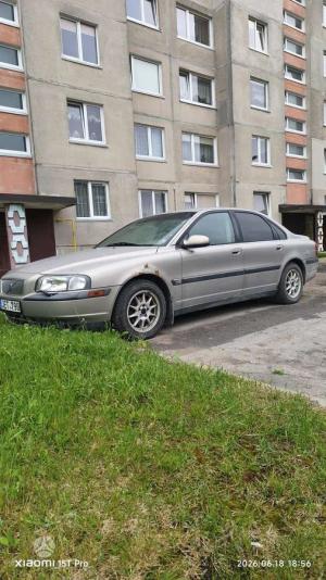 Pelēks Volvo S80 2000 Mažeikiai, ar dzinēja tilpumu 2.44 L un nobraukumu 448 tūkst. km par 450 €, foto 5 vietnē AUTOMOTO.COM.LV