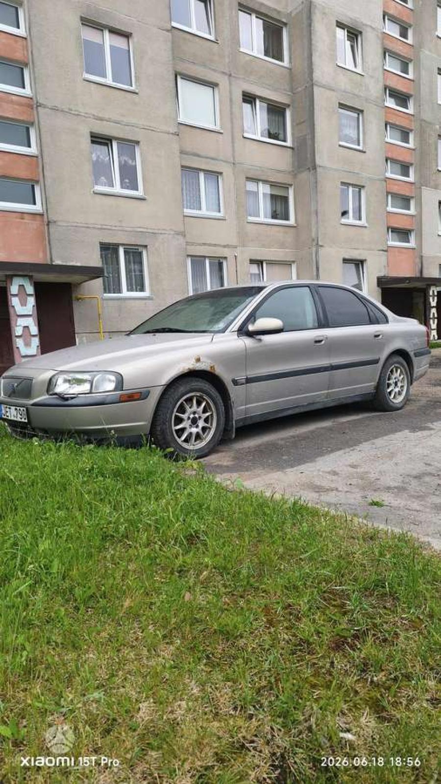 Pelēks Volvo S80 2000 Mažeikiai, ar dzinēja tilpumu 2.44 L un nobraukumu 448 tūkst. km par 450 €, foto 5 vietnē AUTOMOTO.COM.LV