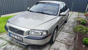Grey Volvo S80 2000 in Panevezys, with an engine capacity of 1.98 L and mileage of 233 thousand km for 1100 €, photo  on AUTOMOTO.COM.LV