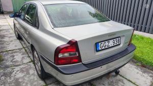 Grey Volvo S80 2000 in Panevezys, with an engine capacity of 1.98 L and mileage of 233 thousand km for 1100 €, photo 6 on AUTOMOTO.COM.LV