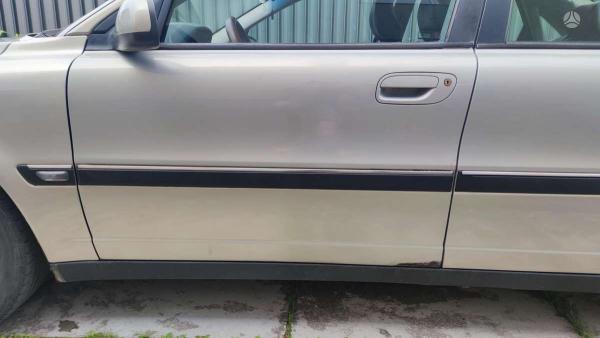 Pelēks Volvo S80 2000 Panevēža, ar dzinēja tilpumu 1.98 L un nobraukumu 233 tūkst. km par 1100 €, foto 6 vietnē AUTOMOTO.COM.LV
