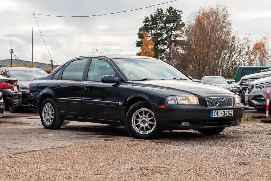 Pelēks Volvo S80 2000 Rīga, ar dzinēja tilpumu 2.40 L un nobraukumu 254 tūkst. km par 2995 €, foto 1 vietnē AUTOMOTO.COM.LV