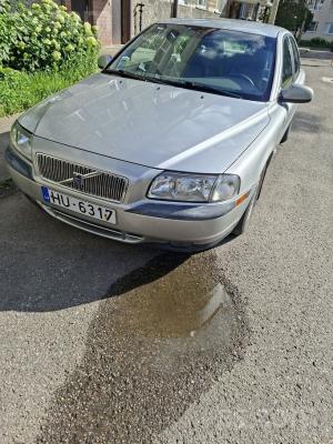 Pelēks Volvo S80 2000 Daugavpils, ar dzinēja tilpumu 2.50 L un nobraukumu 320 tūkst. km par 1750 €, foto  vietnē AUTOMOTO.COM.LV