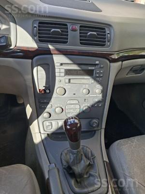 Grey Volvo S80 2000 in Daugavpils, with an engine capacity of 2.50 L and mileage of 320 thousand km for 1750 €, photo 6 on AUTOMOTO.COM.LV