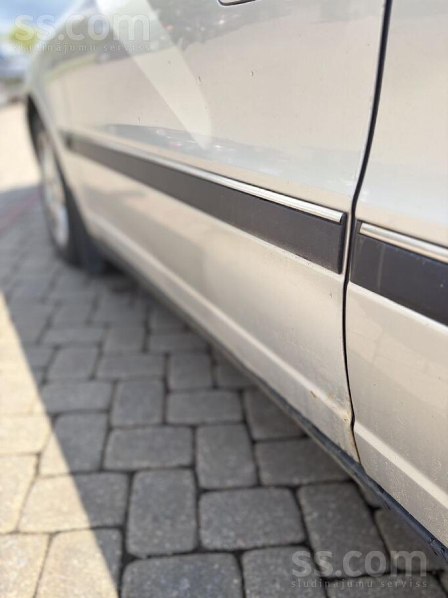 Grey Volvo S80 2000 in Cesis, with an engine capacity of 2.50 L and mileage of 480 thousand km for 1200 €, photo 9 on AUTOMOTO.COM.LV