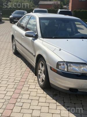 Grey Volvo S80 2000 in Cesis, with an engine capacity of 2.50 L and mileage of 480 thousand km for 1200 €, photo 16 on AUTOMOTO.COM.LV
