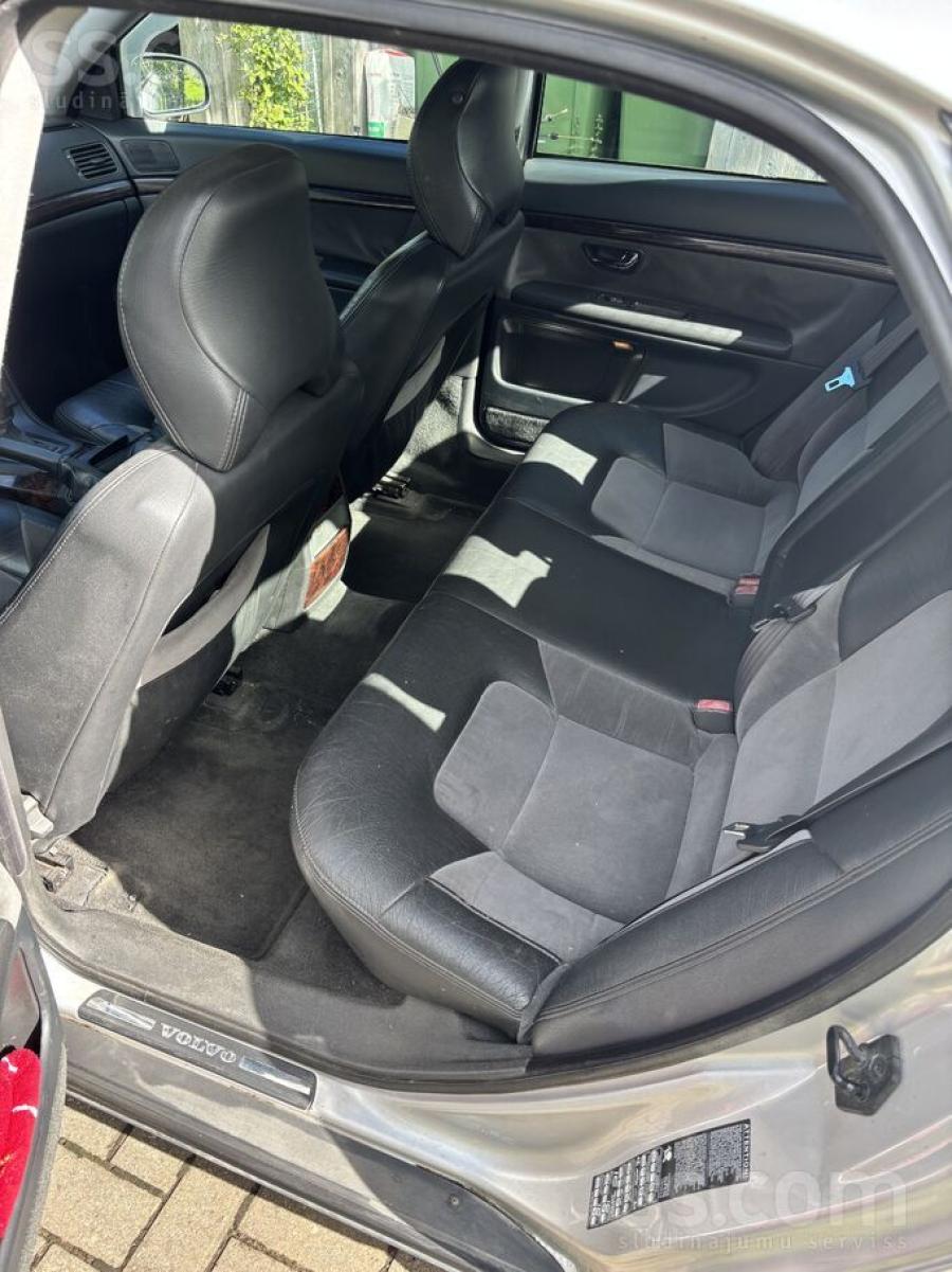 Pelēks Volvo S80 2000 Valmiera, ar dzinēja tilpumu 2.40 L un nobraukumu 250 tūkst. km par 1290 €, foto 7 vietnē AUTOMOTO.COM.LV