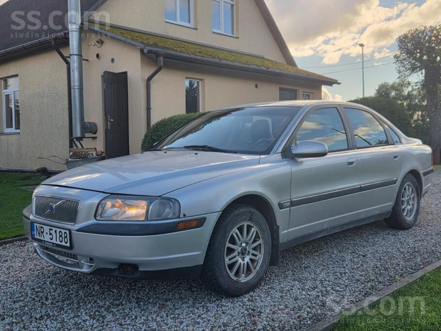Pelēks Volvo S80 2000 Talsi, ar dzinēja tilpumu 2.50 L un nobraukumu 533 tūkst. km par 790 €, foto 4 vietnē AUTOMOTO.COM.LV
