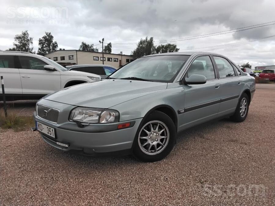 Pelēks Volvo S80 2001 Rīga, ar dzinēja tilpumu 2.40 L un nobraukumu 300 tūkst. km par 1250 €, foto 1 vietnē AUTOMOTO.COM.LV