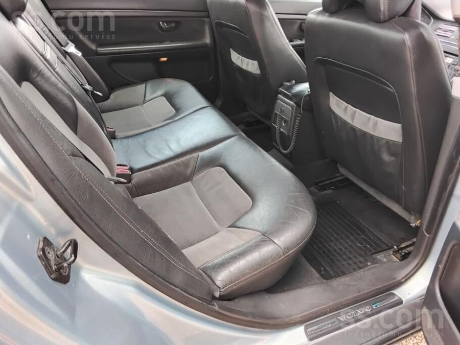 Pelēks Volvo S80 2001 Rīga, ar dzinēja tilpumu 2.40 L un nobraukumu 300 tūkst. km par 1250 €, foto 13 vietnē AUTOMOTO.COM.LV