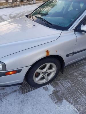 Pelēks Volvo S80 2001 Aizkraukle, ar dzinēja tilpumu 2.50 L un nobraukumu 382 tūkst. km par 950 €, foto 5 vietnē AUTOMOTO.COM.LV