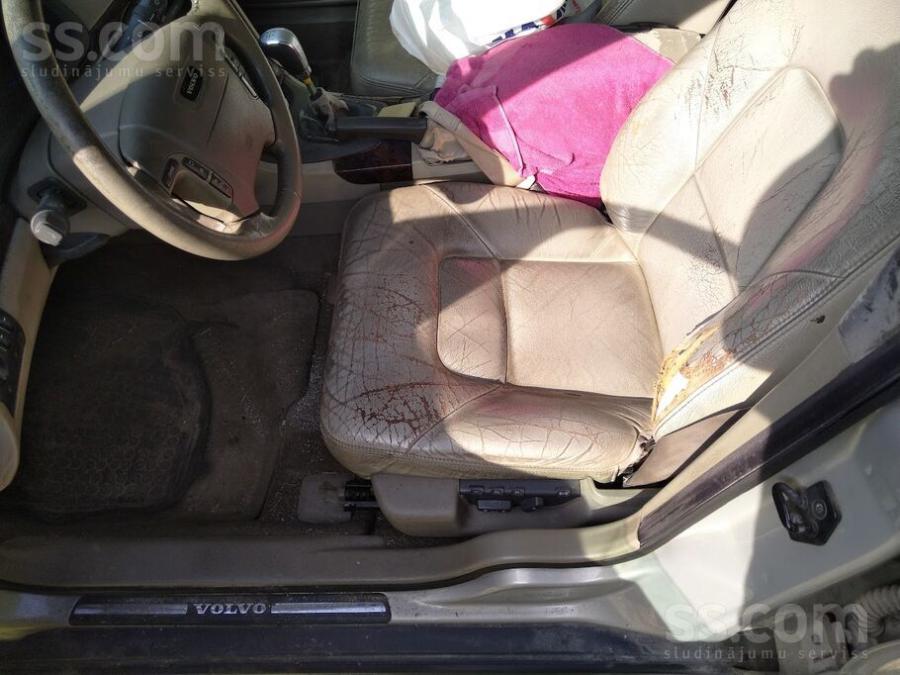 Pelēks Volvo S80 2001 Jelgava, ar dzinēja tilpumu 2.40 L un nobraukumu 347 tūkst. km par 1255 €, foto 8 vietnē AUTOMOTO.COM.LV