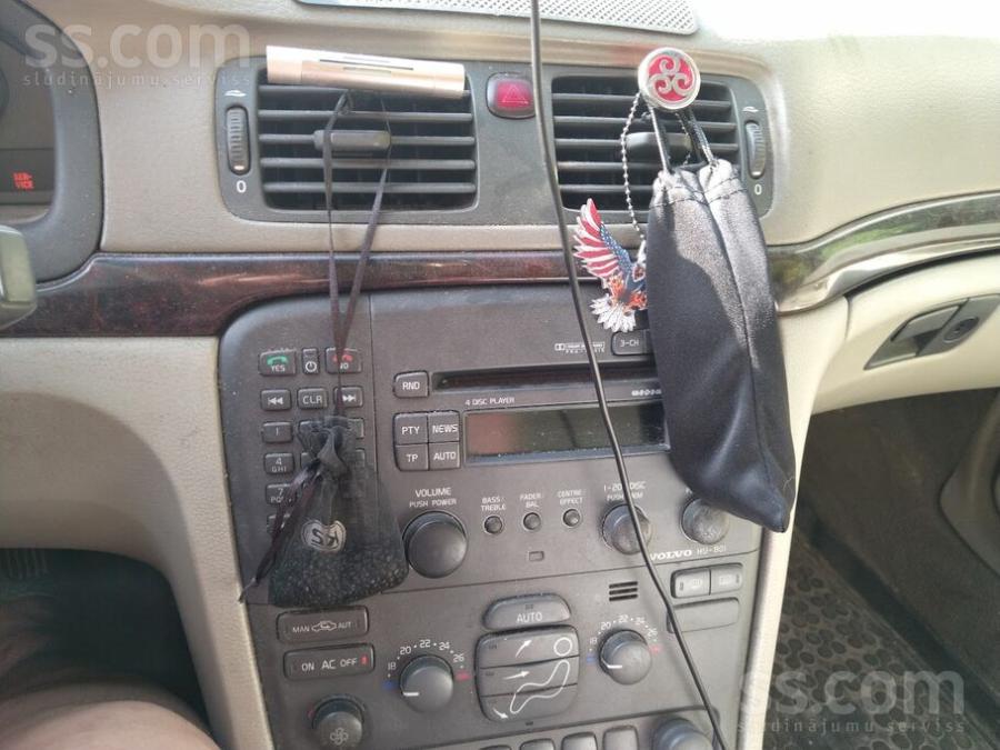 Pelēks Volvo S80 2001 Jelgava, ar dzinēja tilpumu 2.40 L un nobraukumu 347 tūkst. km par 1255 €, foto 12 vietnē AUTOMOTO.COM.LV