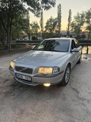 Pelēks Volvo S80 2001 Klaipėda, ar dzinēja tilpumu 0.00 L un nobraukumu 428 tūkst. km par 1850 €, foto  vietnē AUTOMOTO.COM.LV