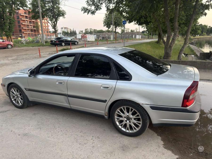 Pelēks Volvo S80 2001 Klaipėda, ar dzinēja tilpumu 0.00 L un nobraukumu 428 tūkst. km par 1850 €, foto 3 vietnē AUTOMOTO.COM.LV