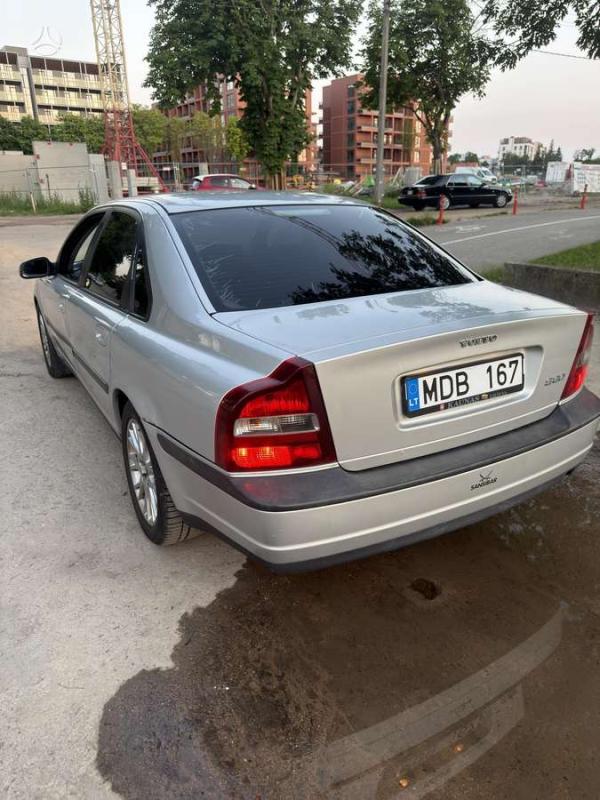 Grey Volvo S80 2001 in Klaipeda, with an engine capacity of 0.00 L and mileage of 428 thousand km for 1850 €, photo 3 on AUTOMOTO.COM.LV
