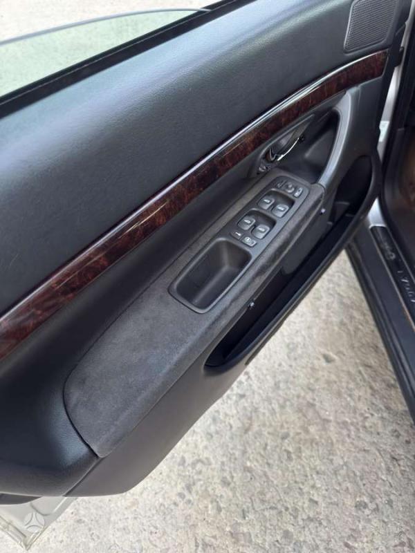 Grey Volvo S80 2001 in Klaipeda, with an engine capacity of 0.00 L and mileage of 428 thousand km for 1850 €, photo 9 on AUTOMOTO.COM.LV