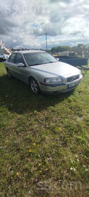 Pelēks Volvo S80 2001 Rīga, ar dzinēja tilpumu 2.50 L un nobraukumu 448 tūkst. km par 700 €, foto 3 vietnē AUTOMOTO.COM.LV