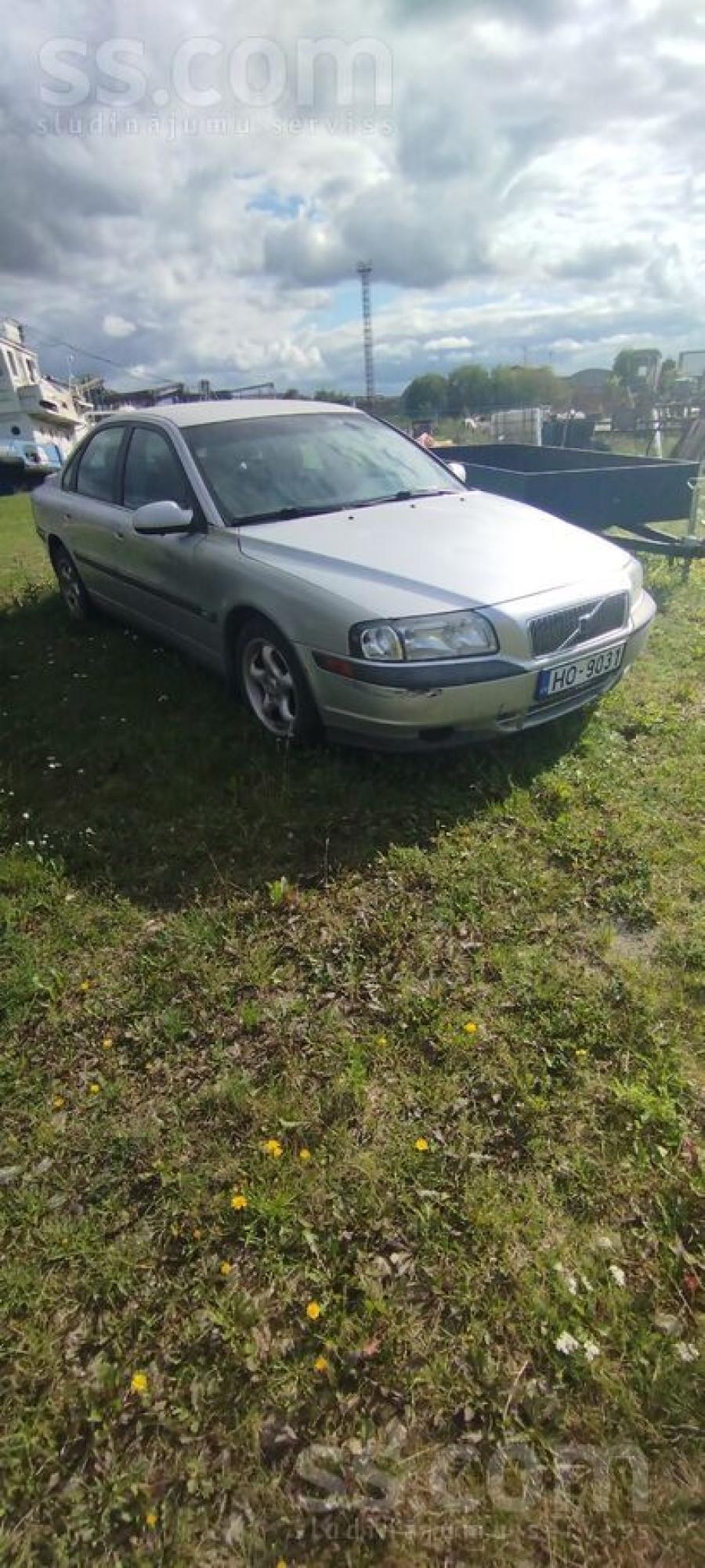 Pelēks Volvo S80 2001 Rīga, ar dzinēja tilpumu 2.50 L un nobraukumu 448 tūkst. km par 700 €, foto 3 vietnē AUTOMOTO.COM.LV