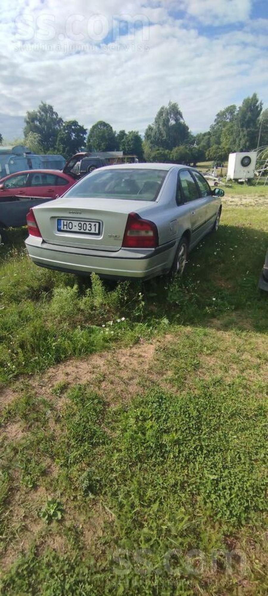 Pelēks Volvo S80 2001 Rīga, ar dzinēja tilpumu 2.50 L un nobraukumu 448 tūkst. km par 700 €, foto 5 vietnē AUTOMOTO.COM.LV