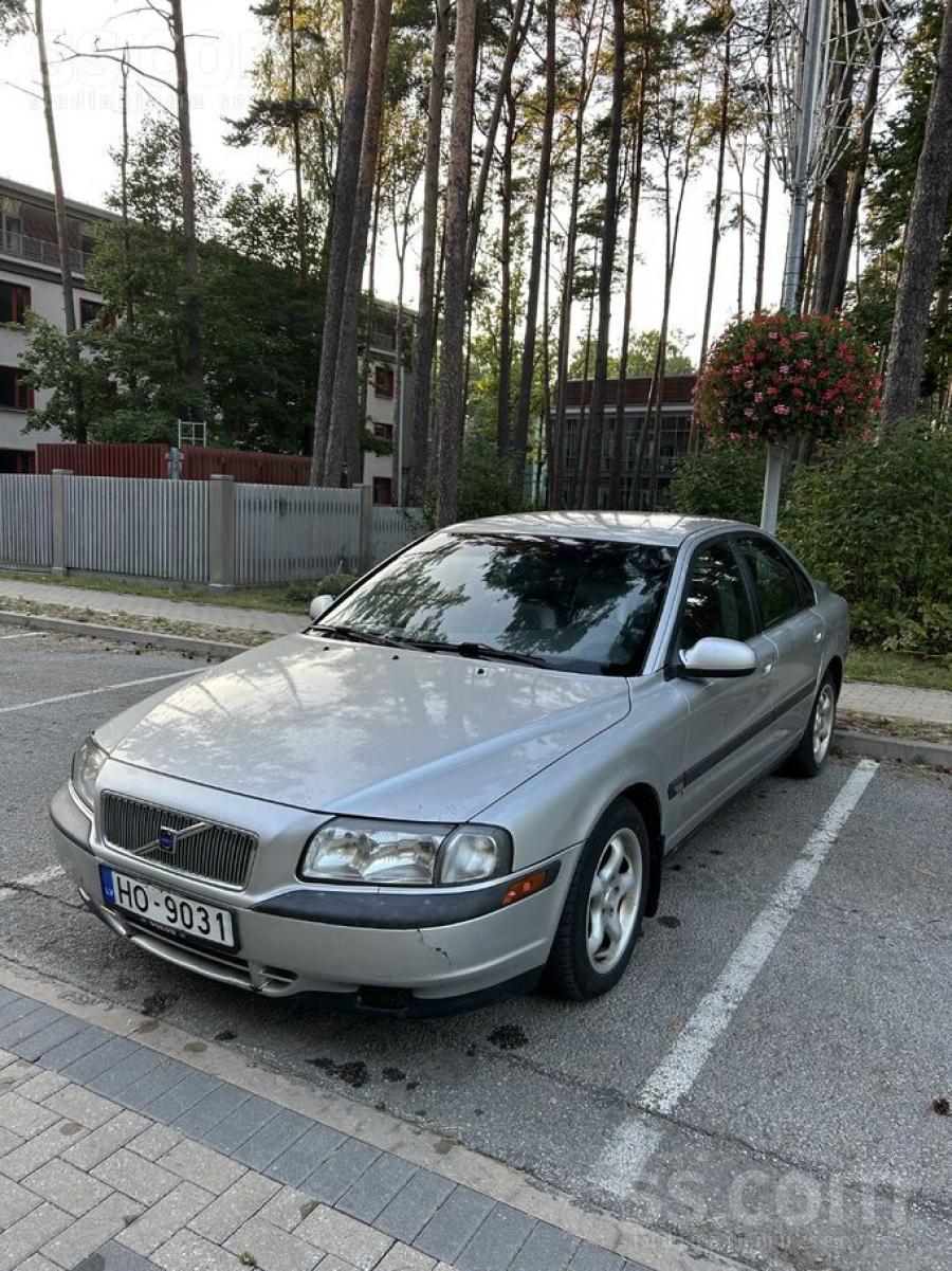 Серый Вольво С80 2001 в Юрмала, объемом двигателя 2.50 л и пробегом 449 тыс. км за 1050 €, фото 1 на AUTOMOTO.COM.LV