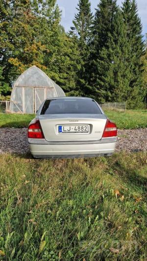 Pelēks Volvo S80 2001 Cēsis, ar dzinēja tilpumu 2.40 L un nobraukumu 328 tūkst. km par 1200 €, foto 5 vietnē AUTOMOTO.COM.LV