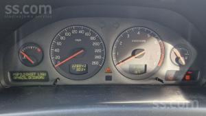Pelēks Volvo S80 2001 Cēsis, ar dzinēja tilpumu 2.40 L un nobraukumu 328 tūkst. km par 1200 €, foto 11 vietnē AUTOMOTO.COM.LV