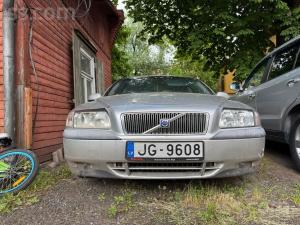 Grey Volvo S80 2002 in Riga, with an engine capacity of 2.00 L and mileage of 260 thousand km for 3200 €, photo 2 on AUTOMOTO.COM.LV