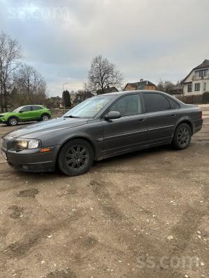 Grey Volvo S80 2002 in Saldus, with an engine capacity of 2.40 L and mileage of 370 thousand km for 600 €, photo 2 on AUTOMOTO.COM.LV