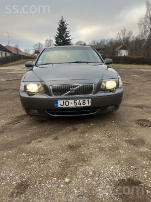 Grey Volvo S80 2002 in Saldus, with an engine capacity of 2.40 L and mileage of 370 thousand km for 600 €, photo 12 on AUTOMOTO.COM.LV