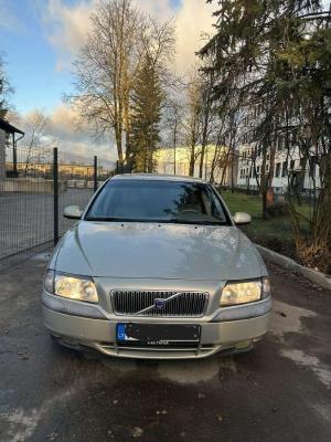 Pelēks Volvo S80 2002 Šauļi, ar dzinēja tilpumu 2.40 L un nobraukumu 238 tūkst. km par 1890 €, foto  vietnē AUTOMOTO.COM.LV