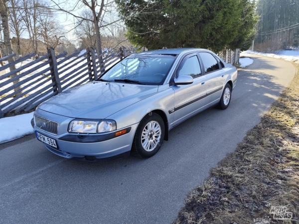 Pelēks Volvo S80 2002 Telšiai, ar dzinēja tilpumu 2.40 L un nobraukumu 434 tūkst. km par 1050 €, foto 1 vietnē AUTOMOTO.COM.LV