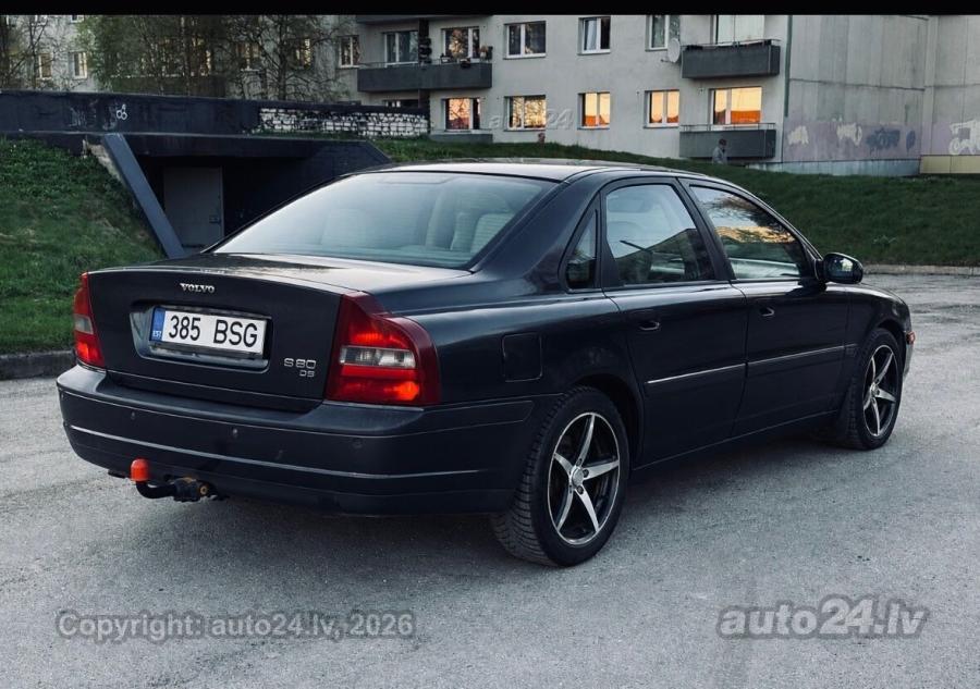 Pelēks Volvo S80 2002 Tallina, ar dzinēja tilpumu 2.40 L un nobraukumu 368 tūkst. km par 2300 €, foto 5 vietnē AUTOMOTO.COM.LV
