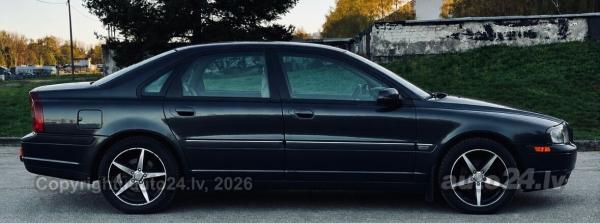 Grey Volvo S80 2002 in Tallinn, with an engine capacity of 2.40 L and mileage of 368 thousand km for 2300 €, photo 5 on AUTOMOTO.COM.LV