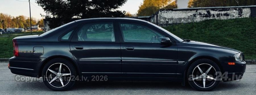 Pelēks Volvo S80 2002 Tallina, ar dzinēja tilpumu 2.40 L un nobraukumu 368 tūkst. km par 2300 €, foto 6 vietnē AUTOMOTO.COM.LV