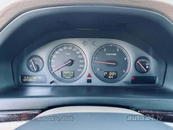 Grey Volvo S80 2002 in Tallinn, with an engine capacity of 2.40 L and mileage of 368 thousand km for 2300 €, photo 9 on AUTOMOTO.COM.LV
