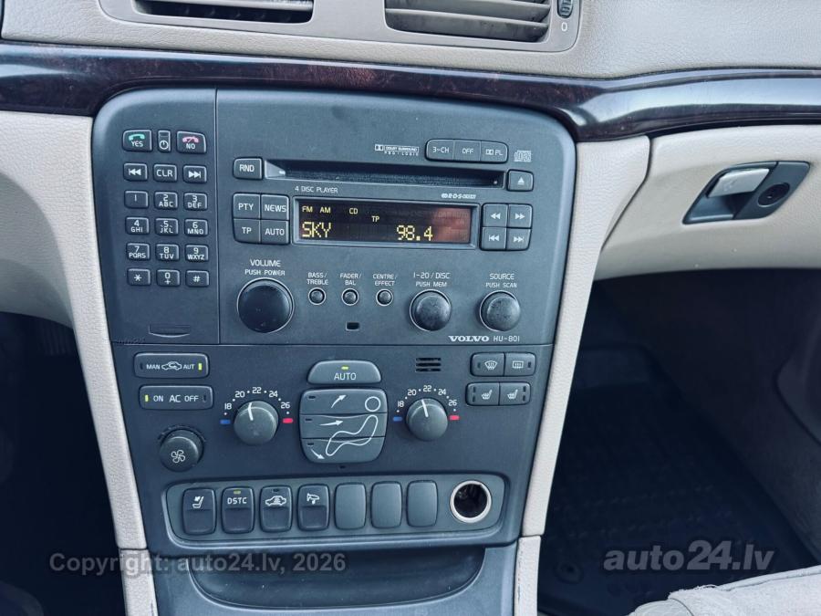 Pelēks Volvo S80 2002 Tallina, ar dzinēja tilpumu 2.40 L un nobraukumu 368 tūkst. km par 2300 €, foto 11 vietnē AUTOMOTO.COM.LV