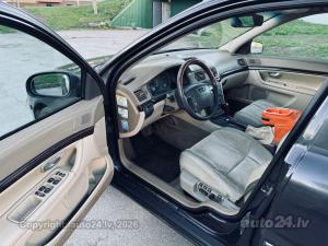 Pelēks Volvo S80 2002 Tallina, ar dzinēja tilpumu 2.40 L un nobraukumu 368 tūkst. km par 2300 €, foto 13 vietnē AUTOMOTO.COM.LV