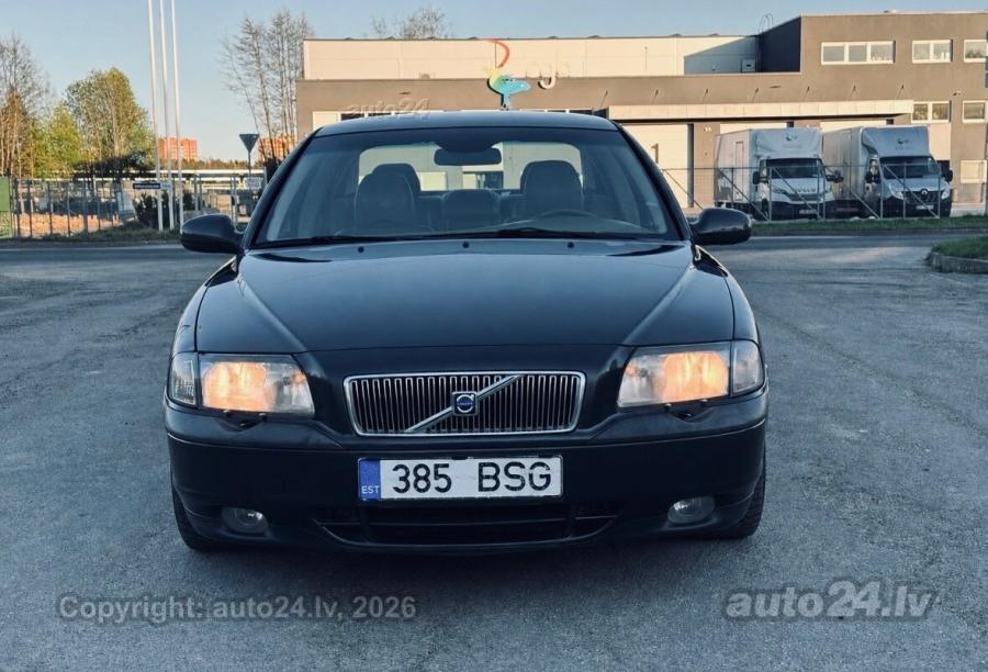 Pelēks Volvo S80 2002 Tallina, ar dzinēja tilpumu 2.40 L un nobraukumu 368 tūkst. km par 2300 €, foto 19 vietnē AUTOMOTO.COM.LV
