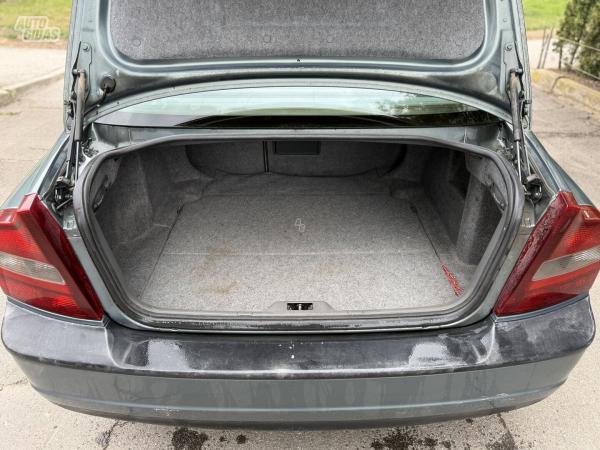 Pelēks Volvo S80 2002 Kauņa, ar dzinēja tilpumu 2.40 L un nobraukumu 378 tūkst. km par 1450 €, foto 9 vietnē AUTOMOTO.COM.LV