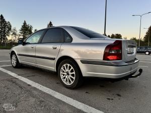 Grey Volvo S80 2002 in Vilnius, with an engine capacity of 2.40 L and mileage of 353 thousand km for 1550 €, photo 5 on AUTOMOTO.COM.LV