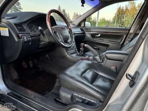 Grey Volvo S80 2002 in Vilnius, with an engine capacity of 2.40 L and mileage of 353 thousand km for 1550 €, photo 8 on AUTOMOTO.COM.LV