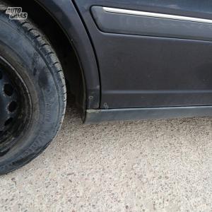 Pelēks Volvo S80 2002 Viļņa, ar dzinēja tilpumu 2.40 L un nobraukumu 305 tūkst. km par 1100 €, foto 14 vietnē AUTOMOTO.COM.LV