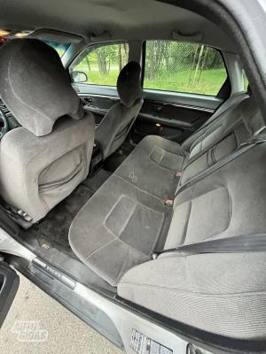 Grey Volvo S80 2002 in Vilnius, with an engine capacity of 2.40 L and mileage of 257 thousand km for 1100 €, photo 8 on AUTOMOTO.COM.LV