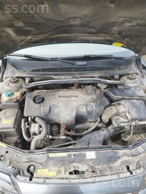 Grey Volvo S80 2002 in Rezekne, with an engine capacity of 2.40 L and mileage of 453 thousand km for 1200 €, photo 15 on AUTOMOTO.COM.LV