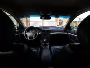 Grey Volvo S80 2002 in Riga, with an engine capacity of 2.40 L and mileage of 372 thousand km for 1650 €, photo 4 on AUTOMOTO.COM.LV