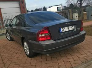 Grey Volvo S80 2002 in Riga, with an engine capacity of 2.40 L and mileage of 372 thousand km for 1650 €, photo 14 on AUTOMOTO.COM.LV