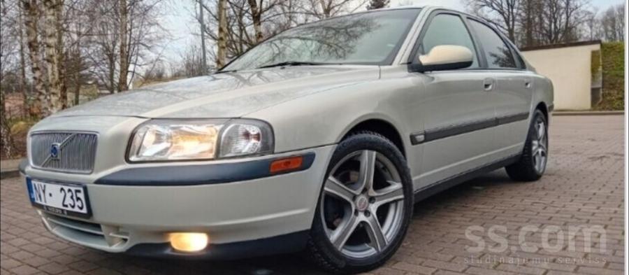 Grey Volvo S80 2002 in Jelgava, with an engine capacity of 2.40 L and mileage of 365 thousand km for 750 €, photo 1 on AUTOMOTO.COM.LV