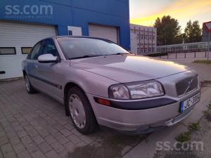 Grey Volvo S80 2002 in Riga, with an engine capacity of 2.00 L and mileage of 311 thousand km for 1200 €, photo 3 on AUTOMOTO.COM.LV