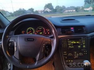 Grey Volvo S80 2002 in Riga, with an engine capacity of 2.00 L and mileage of 311 thousand km for 1200 €, photo 6 on AUTOMOTO.COM.LV
